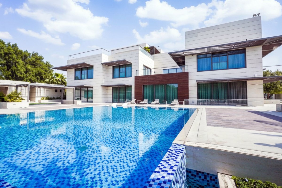 Unveiling the largest home for sale in Dubai in 2025 | Luxhabitat