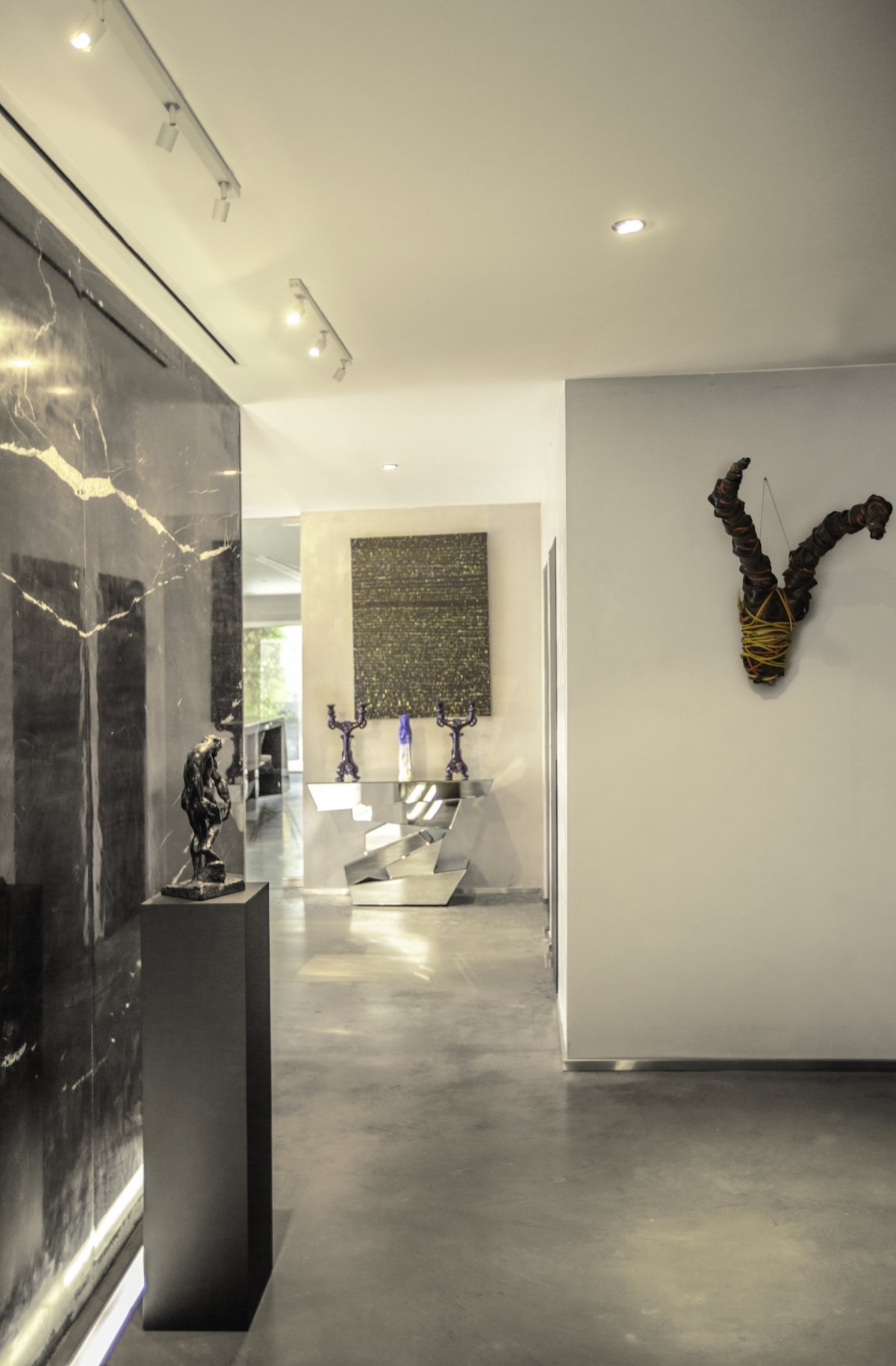 Design House: Enter Ana D╬ô├ç├ûCastro╬ô├ç├ûs Artful Home | Luxhabitat