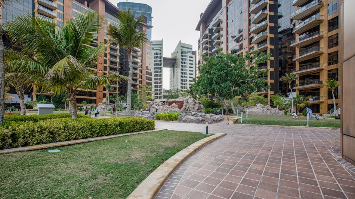 Tiara Residence, Palm Jumeirah | LUXHABITAT